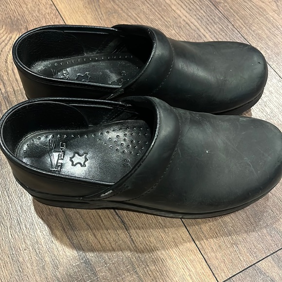 Dansko | Shoes | Dansko Black Clogs Size 39 | Poshmark
